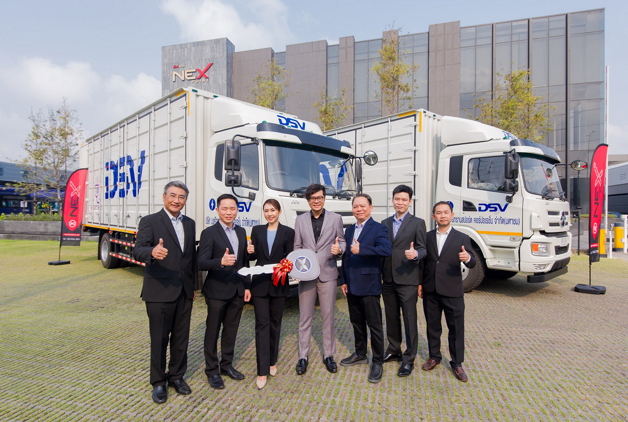 NEX มาตามนัด! ส่งมอบรถบรรทุกไฟฟ้าให้ “มนตรีทรานสปอร์ต”ประเภทรถ BEV Cargo Truckหนุนผลงานปีนี้ออล ...